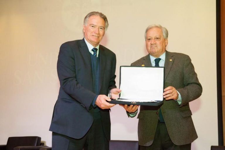 Alberto Quintano recibe premio Juego Limpio otorgado por el INAF y la ...